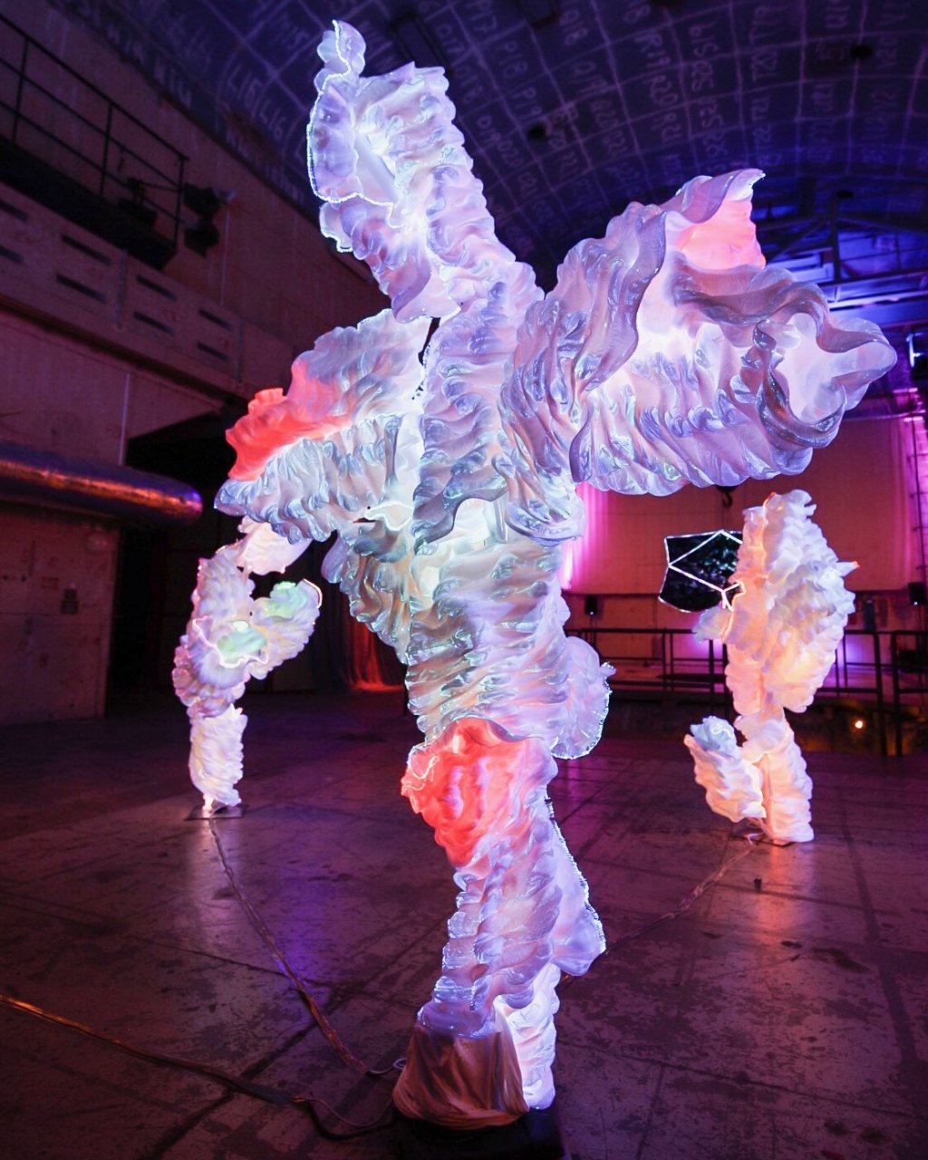 Malin Bobeck Tadaa verjongt het weefvak met haar “smart” installaties ⋆ ...